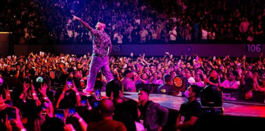 Konser Maroon 5 Hentakan Jakarta di Stadium JIS Penuh Sorak-sorai ...